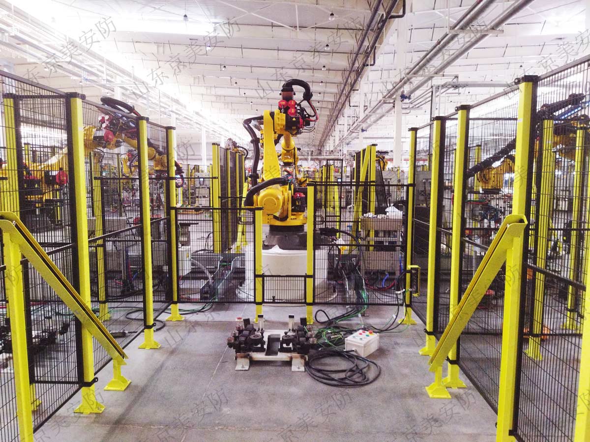 Applications of Machine Guarding Fences in Robot Workstations ...